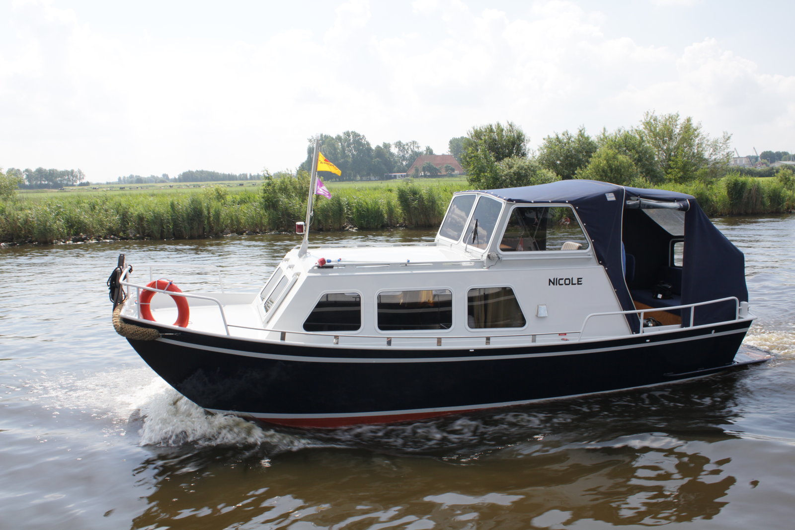 Boot 'Doerak 700 Nicole' mieten in Holland | De Schiffart Yachtcharter